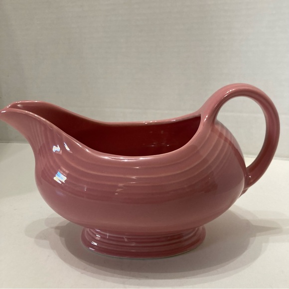Fiestaware | Dining | Fiestaware Fiesta Rose Pink Gravy 85 Oz Sauceboat ...